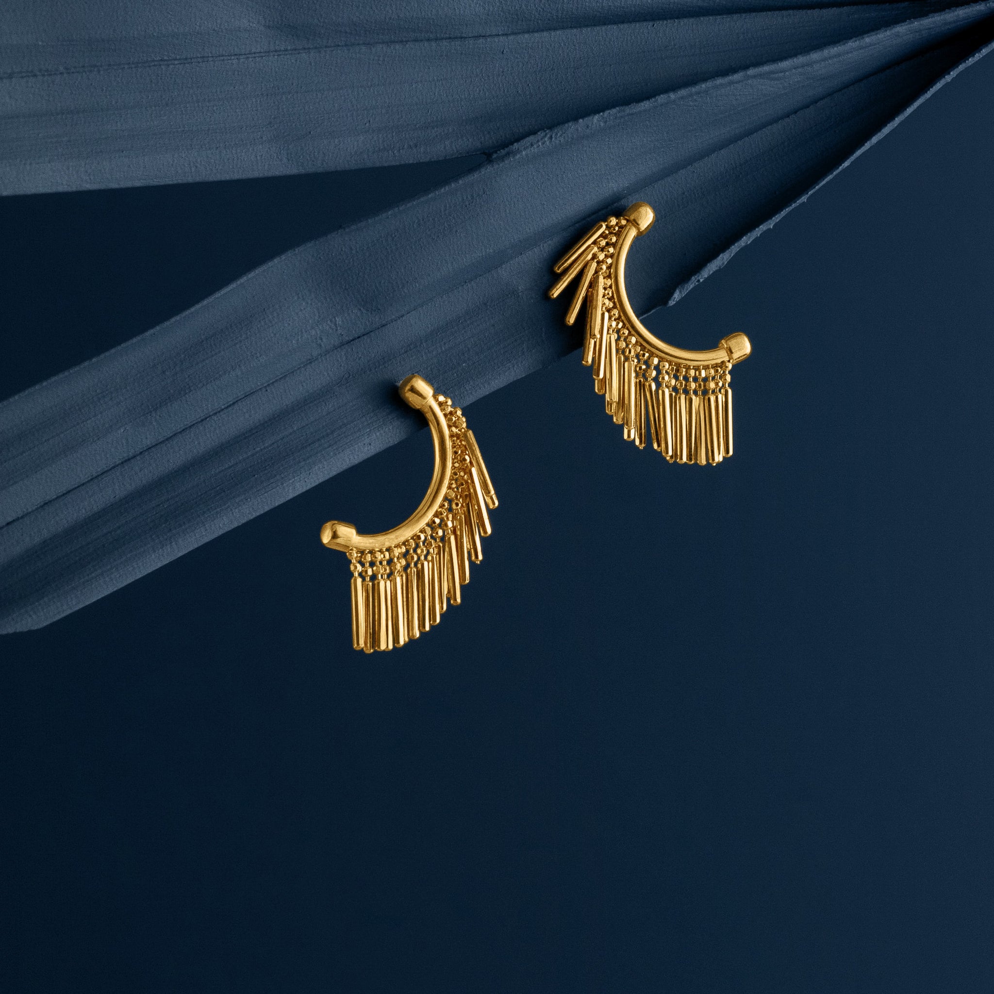 LOEL | GOLD MINI TASSEL EARRINGS