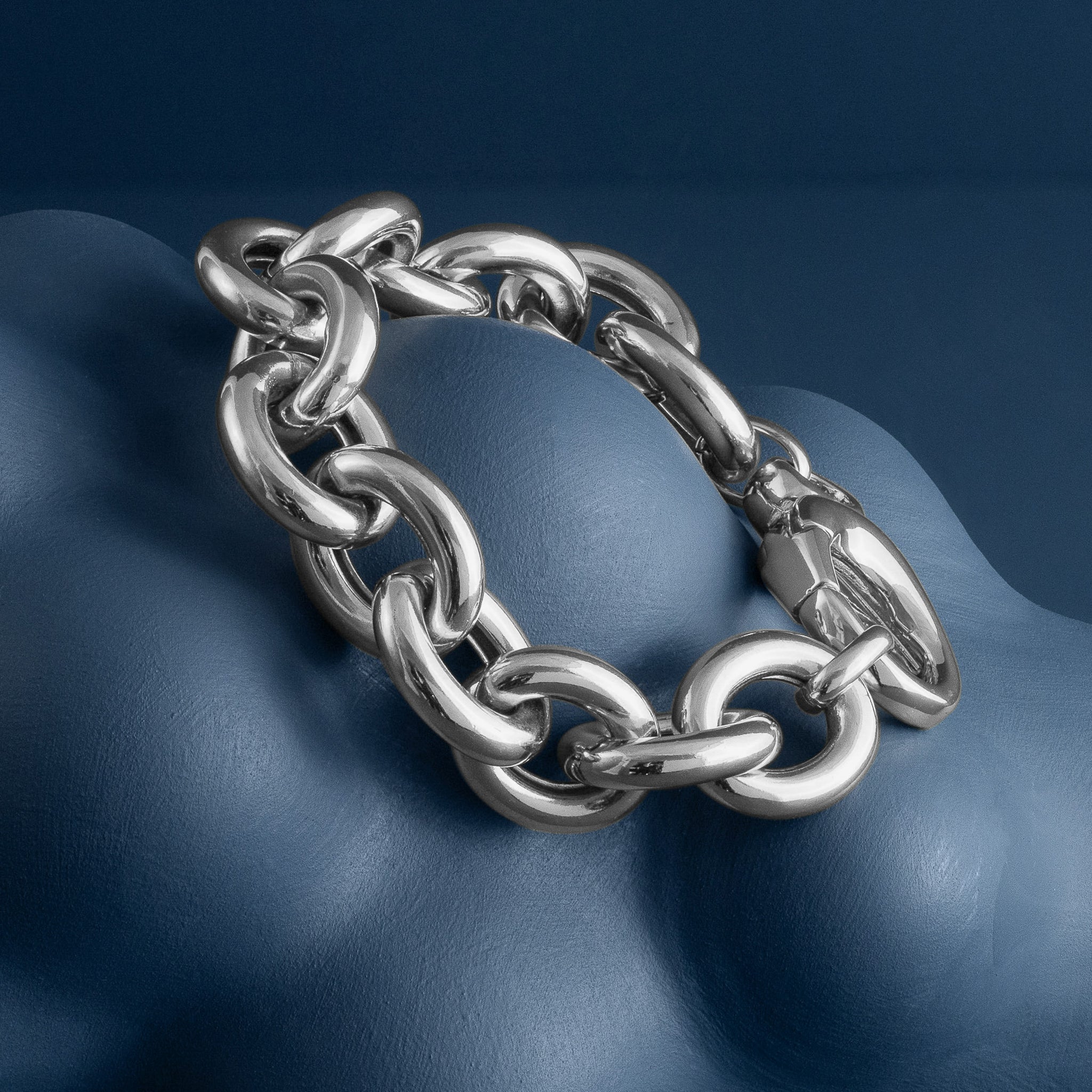 SUPER CHUNKY SILVER CHAIN BRACELET | LOEL